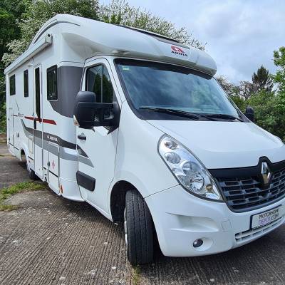 Adria Matrix Supreme 687sl - 2015 LHD - 6 berth - Fixed single beds ...