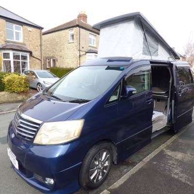 Luxury 4WD Toyota Alphard V camper conversion auto transmission with awning