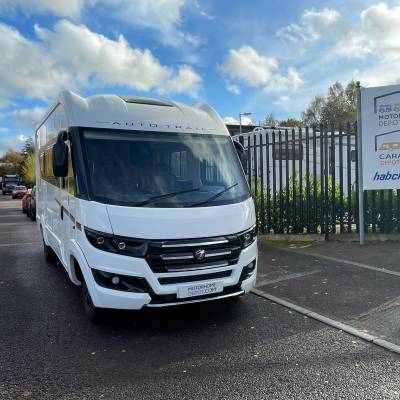 Auto-Trail Grand Frontier GF70 Automatic 4 berth end wash room