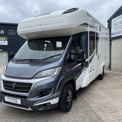 Auto Trail Tracker RB transverse bed