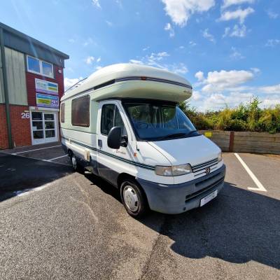 Auto Sleepers Executive motorhome 2000 2 berth/belt 57k central dinette