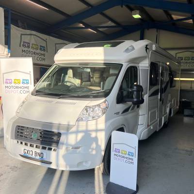 2013 Bessacarr E584 4 Berth 4 Travelling Belts Fixed Bed