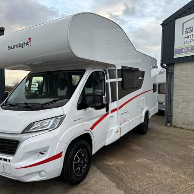 Sunlight A68 - 6 Berth family Motorhome For sale - bunk beds