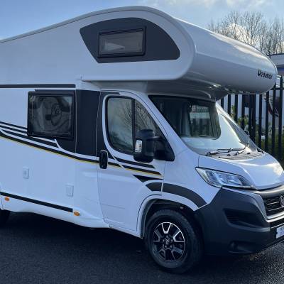 Benimar Primero 301 | Rear fixed bed | 6mtr | 4-berth/4-belt | 3500KG