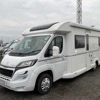 Bailey Autograph 75-2, 2017, 4 Berth, 2 Belts, Rear Fixed Bed