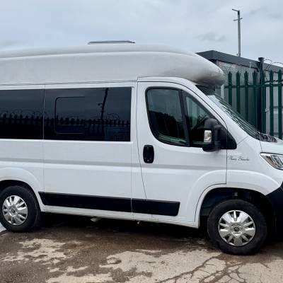 2022 Romahome R30 2 berth Van Conversion well equipped