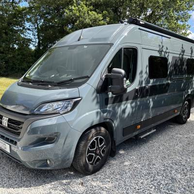 Vantage Neo 2024 2 Berth 2 Belt Rear Lounge Automatic Motorhome for sale