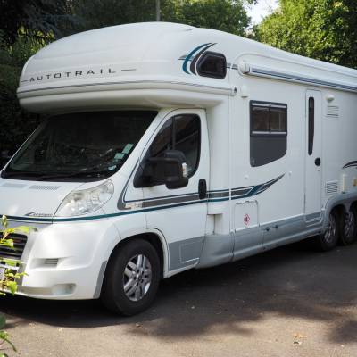 2009 Autotrail Frontier Arapaho luxury tag axle motorhome