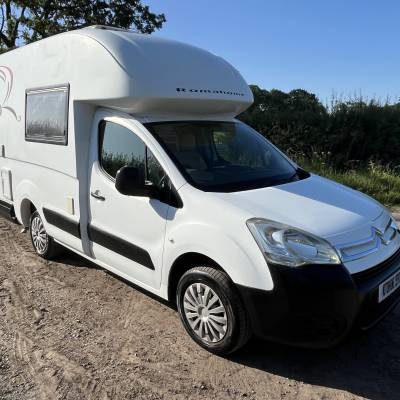 Romahome R25, Compact 2 Berth, Low Mileage, Rear Kitchen