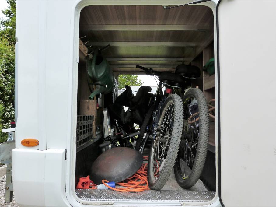 Bessacarr E789 6 berth rear garage and fixed bed coachbuilt motorhome