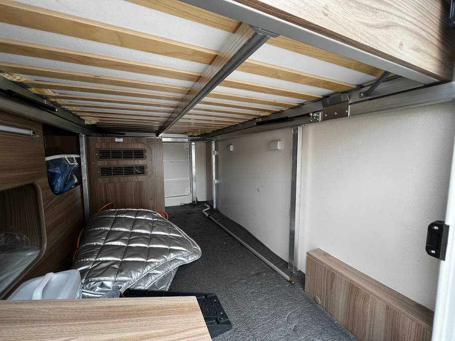 Swift Escape Compact C205