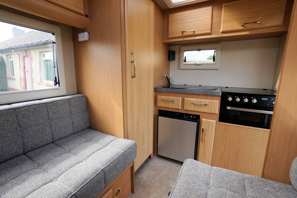Nu-Venture Nu Surf, Low-profile, 2-Berth, End-kitchen, Compact ...
