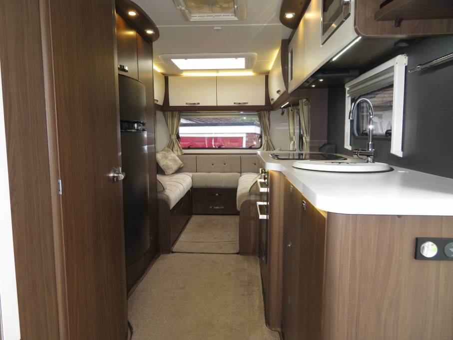 Elddis Aspire 240