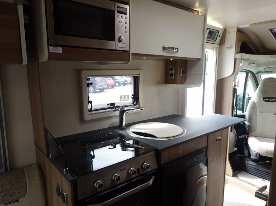 Swift Escape Compact C404