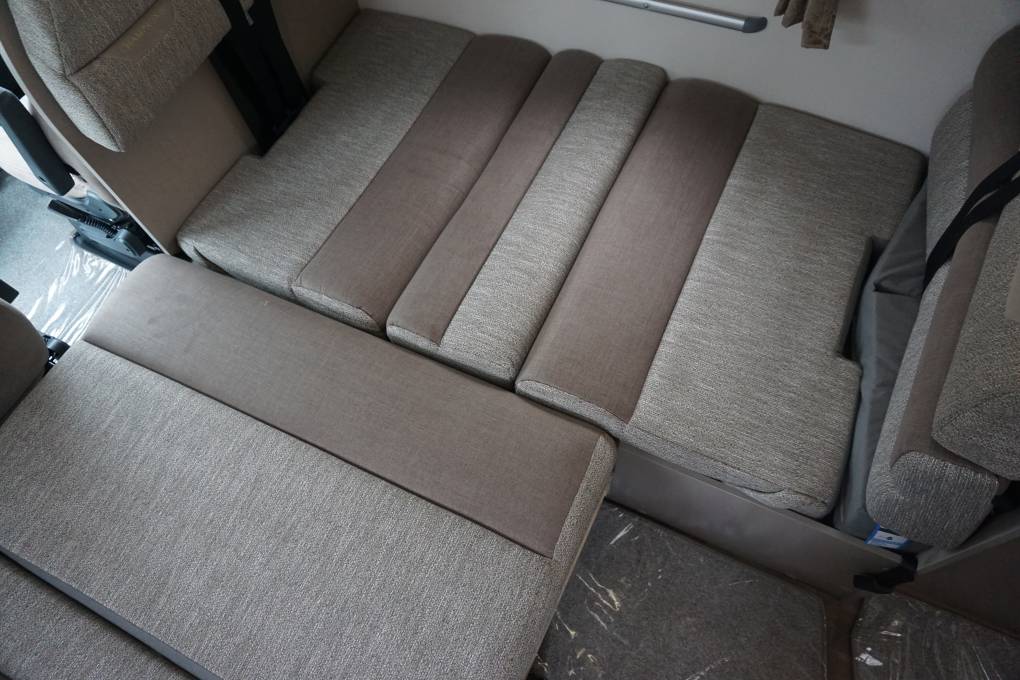 Swift Edge 486 Champagne 6 berth 6 belts rear lounge family motorhome