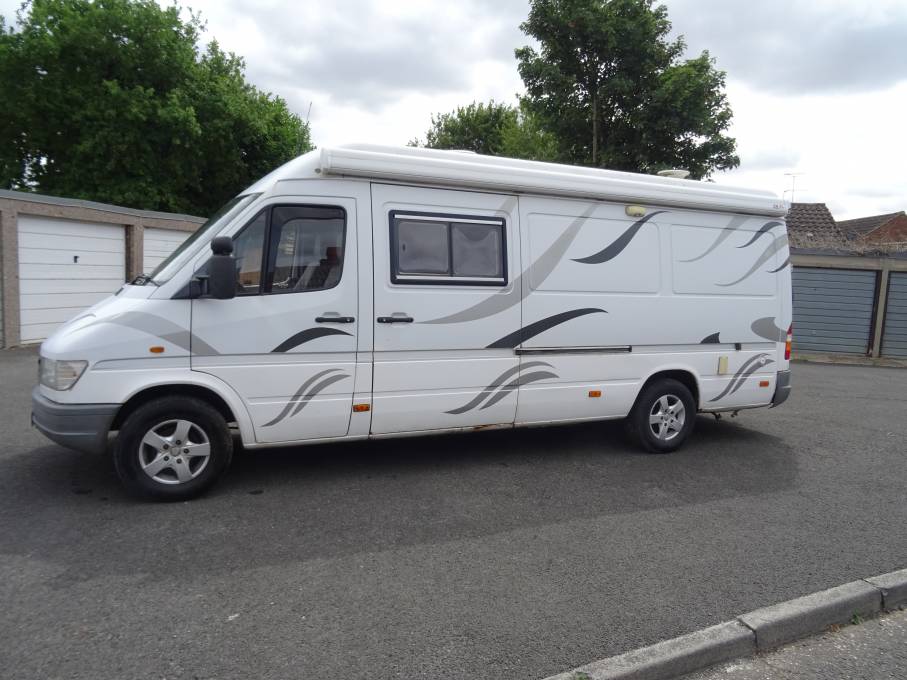 MERCEDES SPRINTER 310 LWB CAMPER / RACE VAN 3-BIRTH