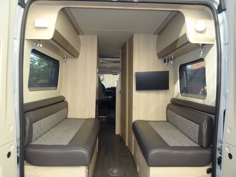Auto-Trail Adventure 55 Automatic 4 Berth 2.3cc 2020