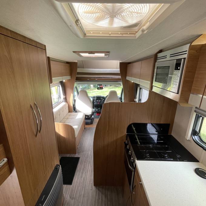 Autotrail Tribute T726 6 Berth 4 Seatbelts Bunk Beds End Washroom Over ...