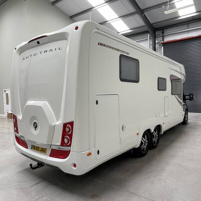 Autotrail Comanche Frontier HB 6 Berth island Bed Garage