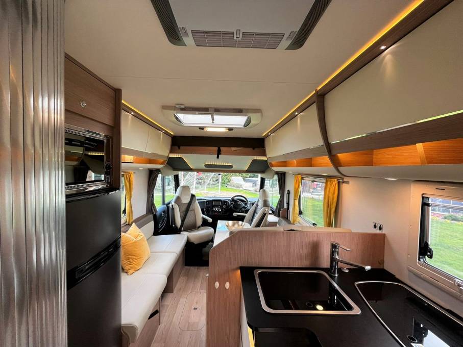 Rapido itineo SB 700 5 berth 6 belts bunk beds - Rapidos for sale ...