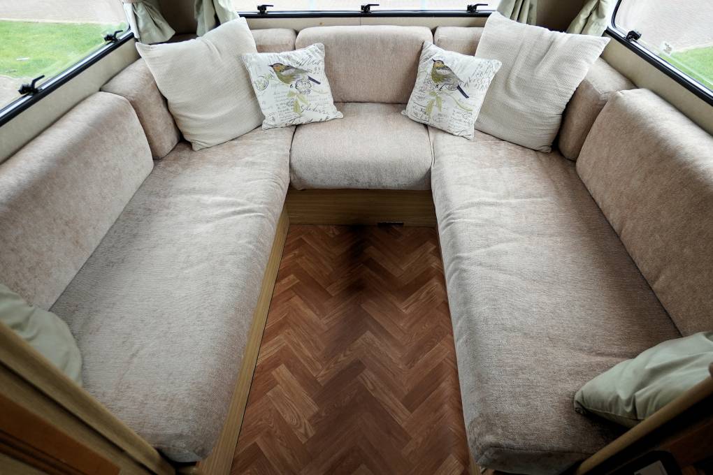 Autohomes Wayfinder, 4-Berth, 2-Seatbelts, Motorhome for Sale.