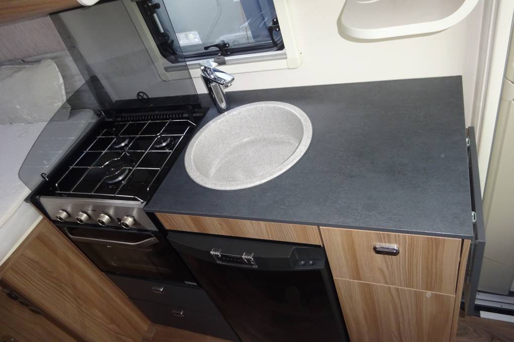 Swift Compact C205 Champagne 2019 3/4 Berth 4 Belts Automatic Motorhome ...