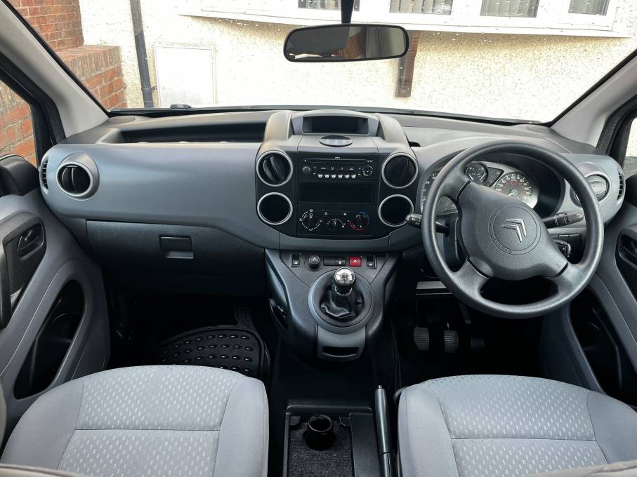 Romahome berlingo R25 - 2 berth - 4 belts - end kitchen - motorhome for ...