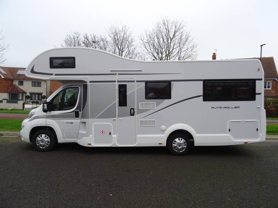 Roller Team Autoroller 746, 2021, 6 berth, 5 belted seats, motorhome ...