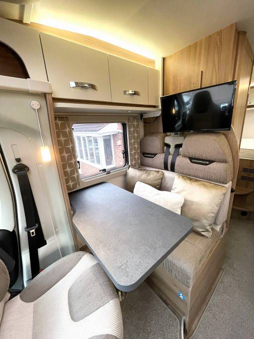 SWIFT CHAMPAGNE C205 SA AUTOMATIC 2 BERTH REAR TRANSVERSE BED LARGE ...