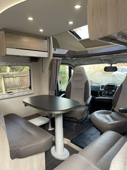 CHAUSSON FLASH 727GA SPECIAL EDITION 5 BERTH 5 BELTS REAR FIXED BED ...
