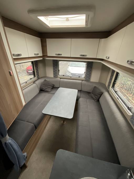 Swift Escape 674, 2019, 9k Miles, 6 Berth, 5 Tavelling Seats, Drop Down Bed