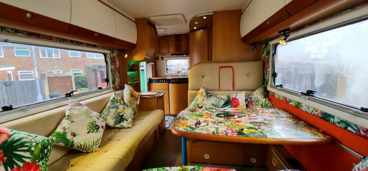 Dethleffs Globetrotter Premium 2002 5 berth A-Class LHD 75k