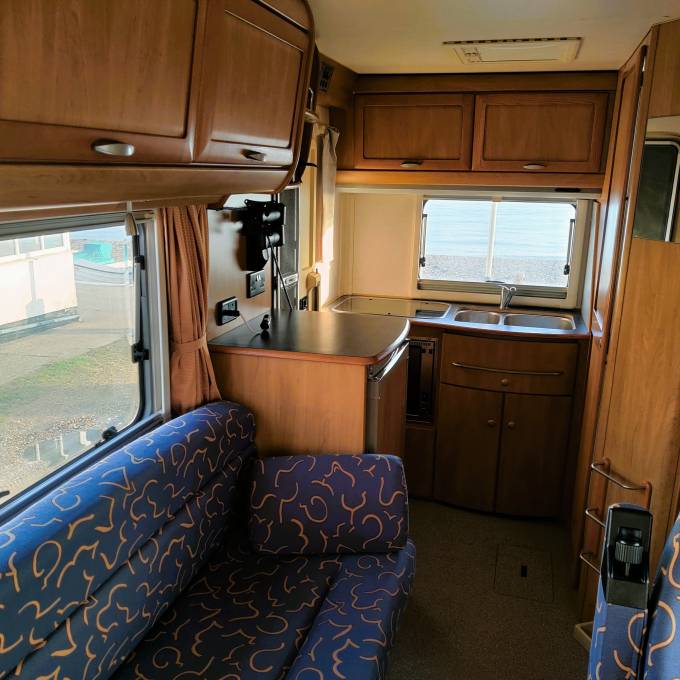 Hymer B584