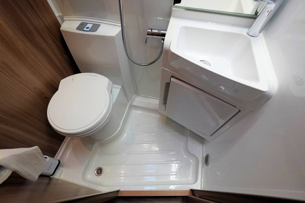 2019 Swift Escape (Searcher) 674, 6-Berth, 5-Seatbelts