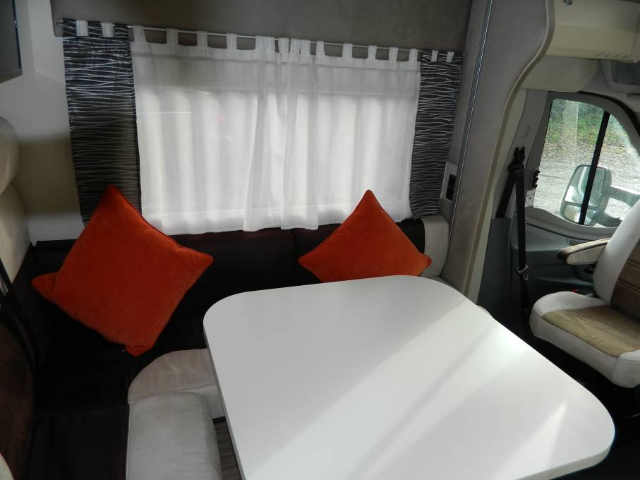 Benimar Tessoro 486 For Sale - 2016 - 4 Berth - Drop Down Electric Bed