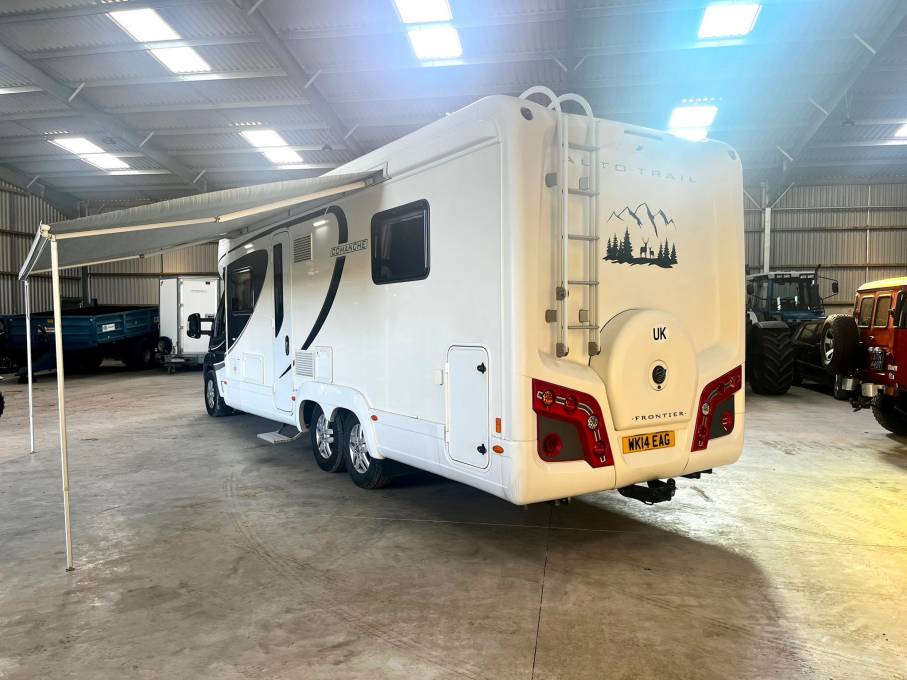 Autotrail Comanche - twin axle - 4 berth - 2 belts - motorhome for sale