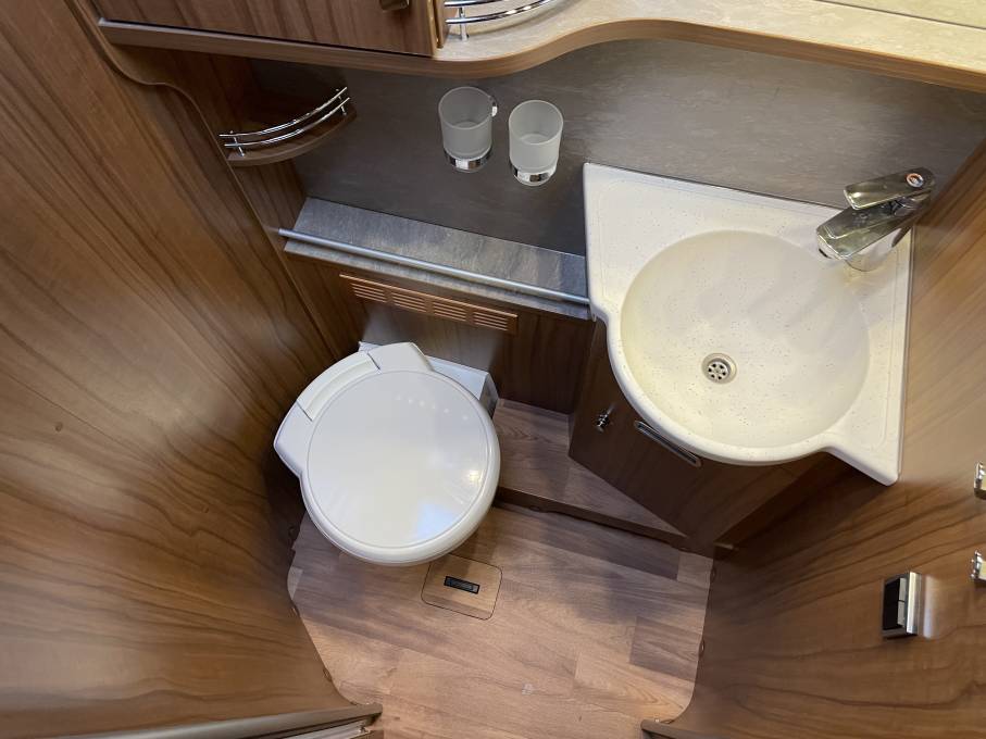 Hymer B704 PL with extras