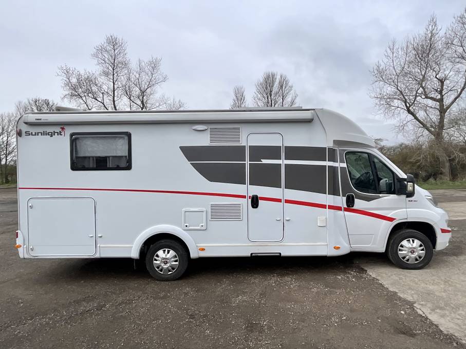 Sunlight T69L, 2019, 4 berth, 4 belted seats, automatic for sale