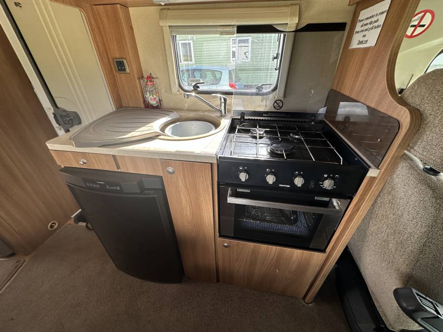 Swift Escape 686 2013 model 6 Berth