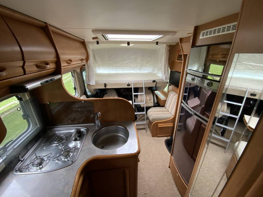 Rapido 966M MercedesClass 4 Berth Twin Bed Motorhome with Large Garage ...