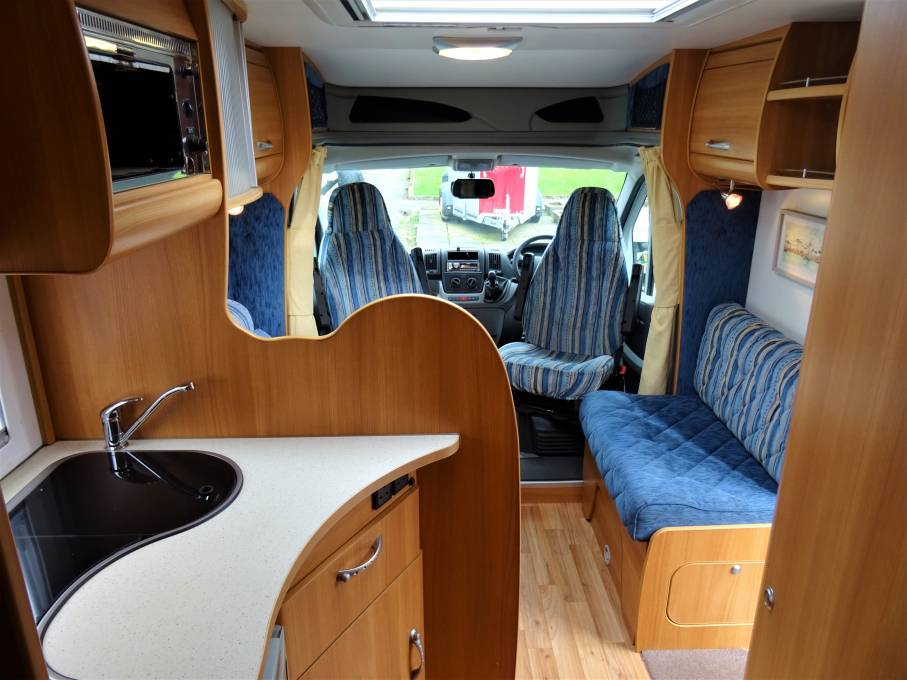 Chausson Welcome 75 - 2007 - 4 Berth - Rear Fixed Bed Motorhome for Sale