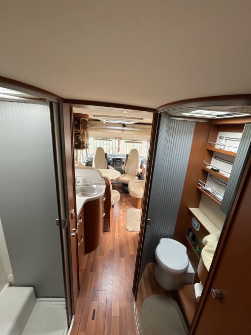 Hymer b694, 2011, LHD, 3ltr Engine, 4 Berth, 4 Belts, Large Garage, Gas Low