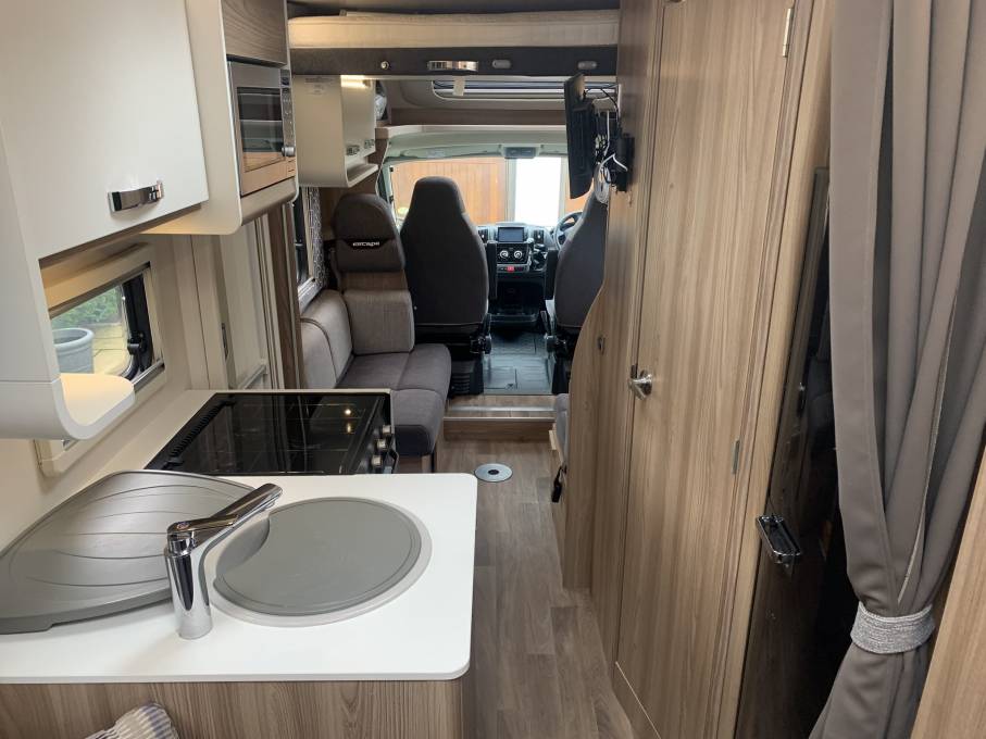 Swift Escape 685 6 Berth 5 Travel Seat Rear Lounge Motorhome Camper Van ...