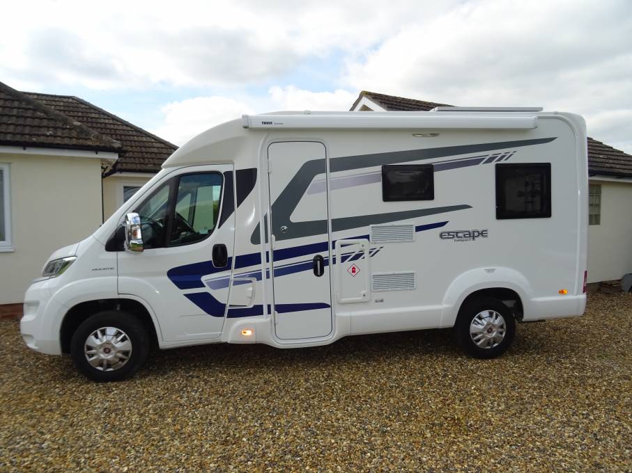 Swift Escape Compact C402 2019 2 Berth