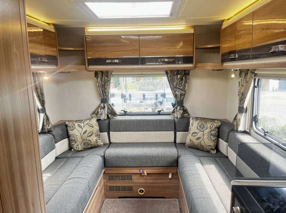 Bessacarr E496 - 6 berth - 6 belts - Ushape lounge - motorhome for sale