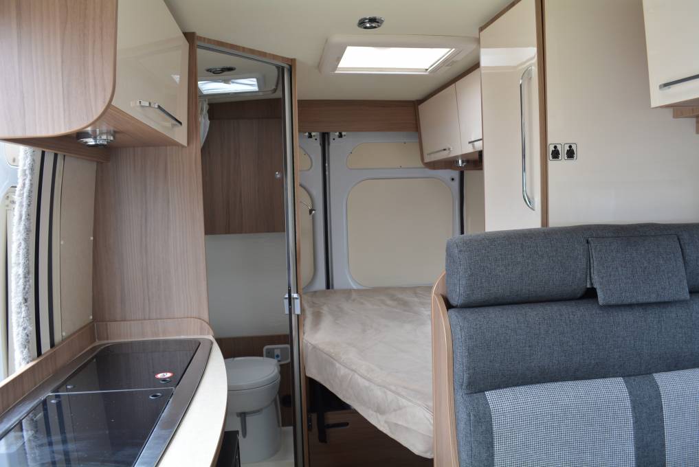 2016 Dreamer D42 Camper