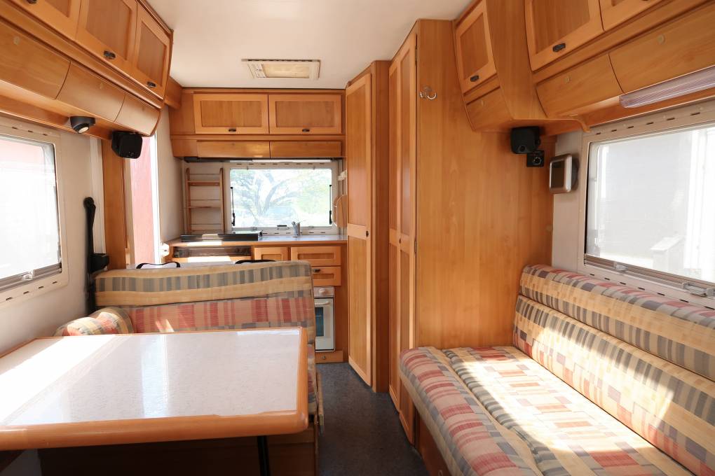 Hymer B554