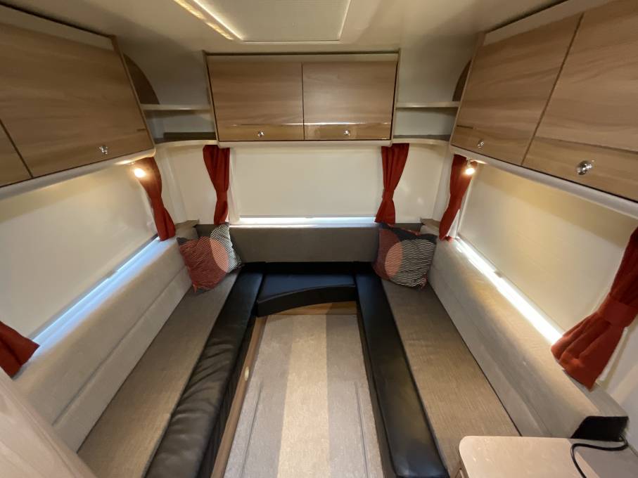 Bailey Approach Advance 665 6 berth belt U shaped lounge