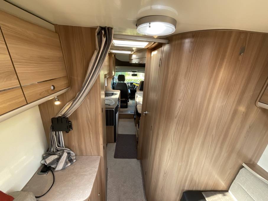 Bailey Approach Advance 665 6 berth belt U shaped lounge