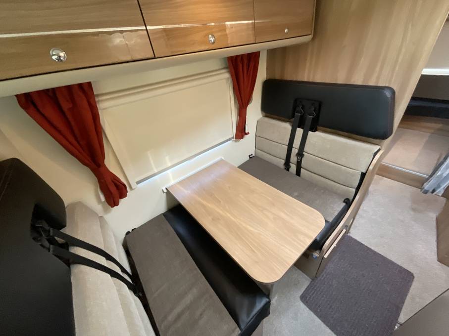 Bailey Approach Advance 665 6 berth belt U shaped lounge